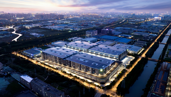 Industrial space for finely-tuned operations
